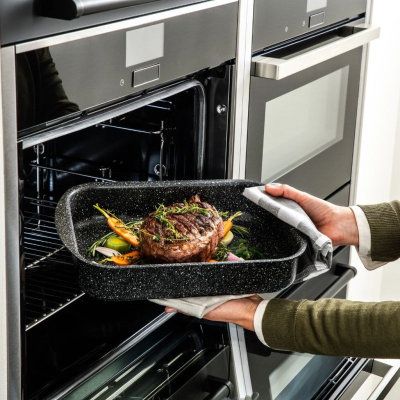 Westinghouse WCBA0009003MBB 35cm Pressed Aluminum Roaster 35 x 25 x 7 ...