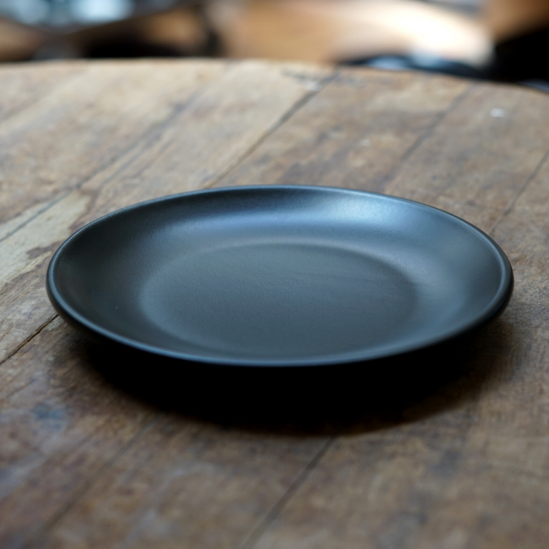 Gural GBSEO17DU141SYH 17cm Matt Black Flat Plate "O"